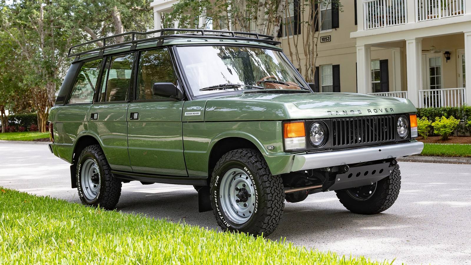Classic Range Rover Restomod Combines Classy British Design And ...