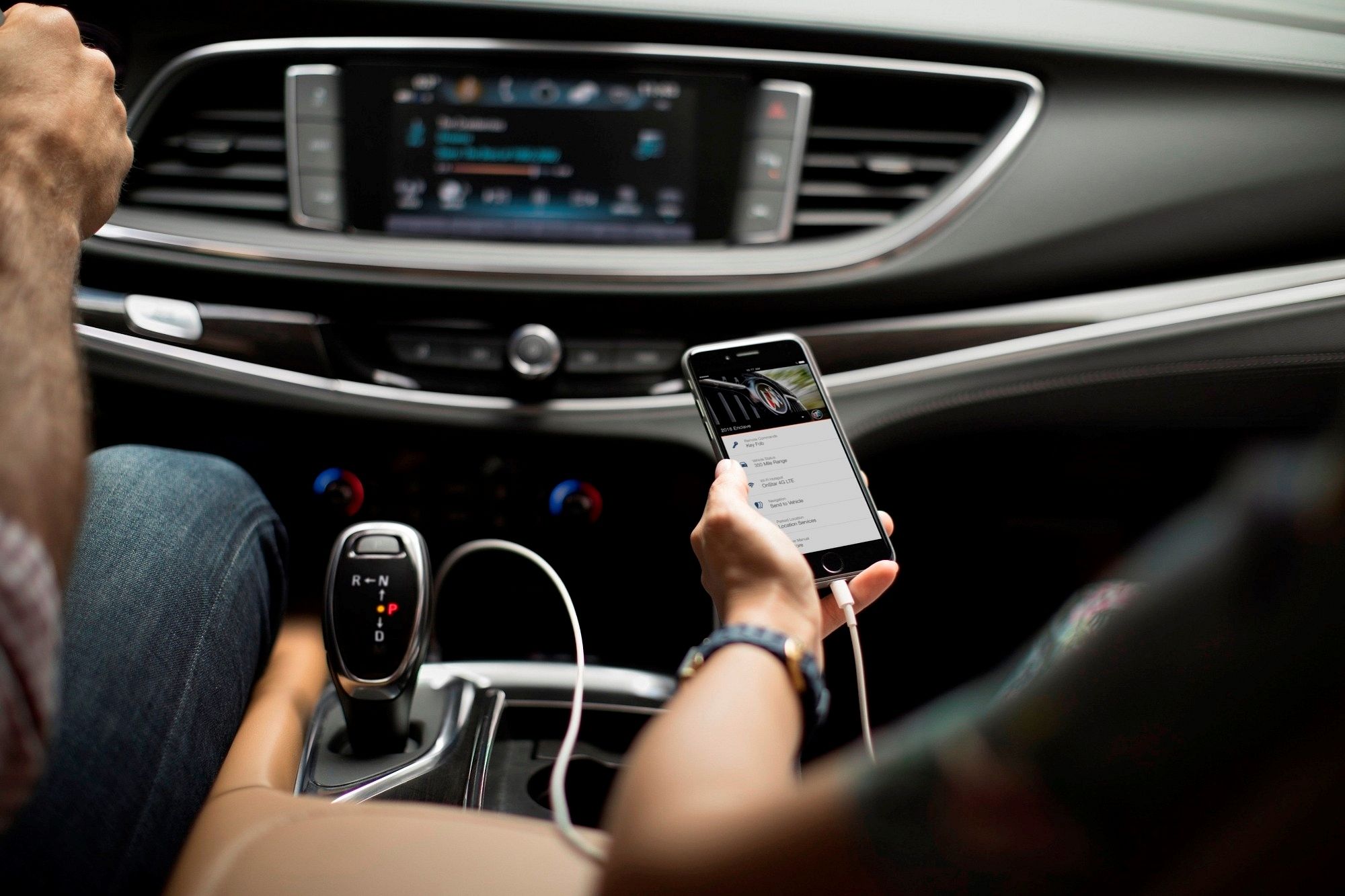 IIHS Says Smartphones Can Be Used As Crucial Driving Safety Feature