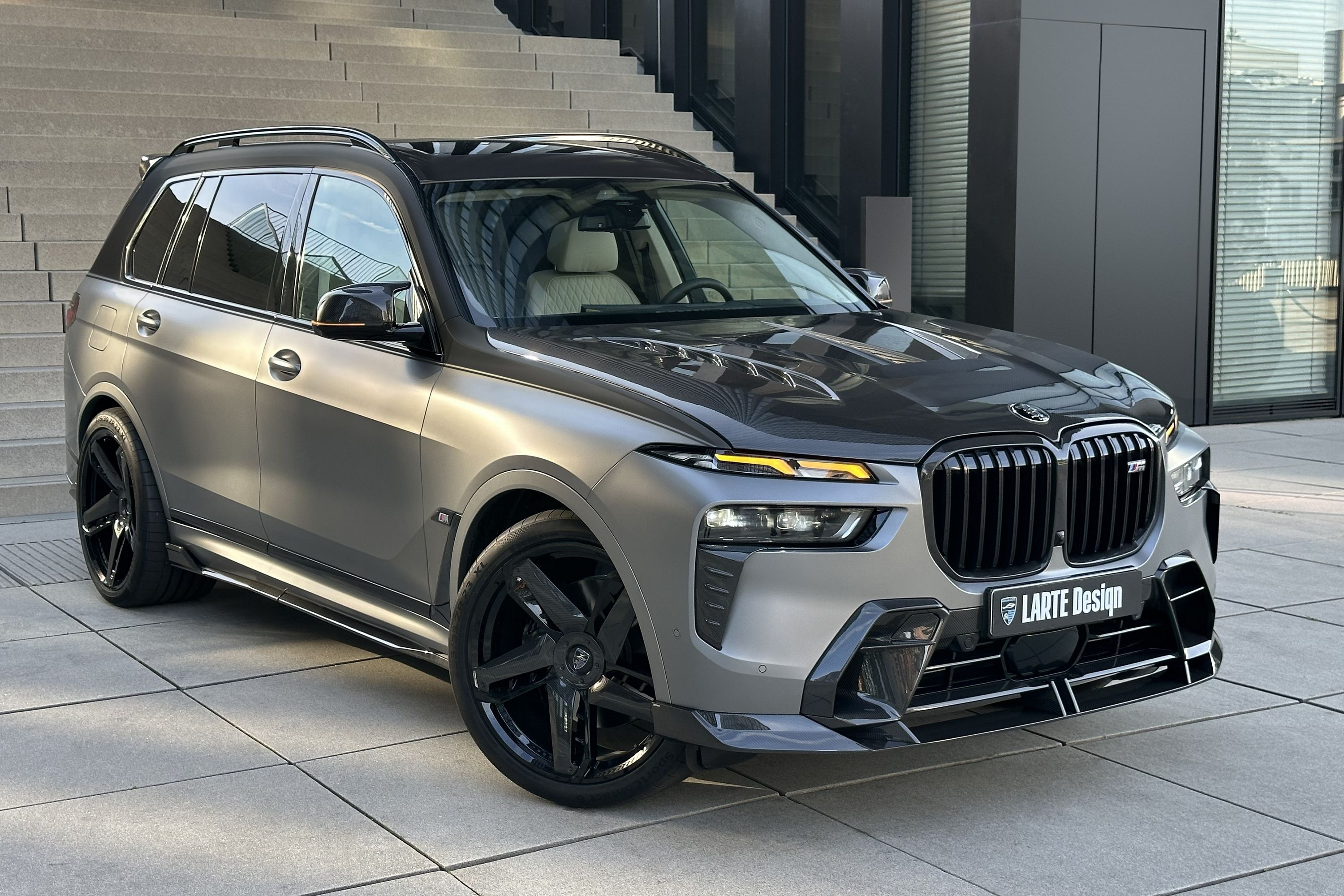 BMW X7 M60i Gets Carbon-Fiber Body Kit And More Power