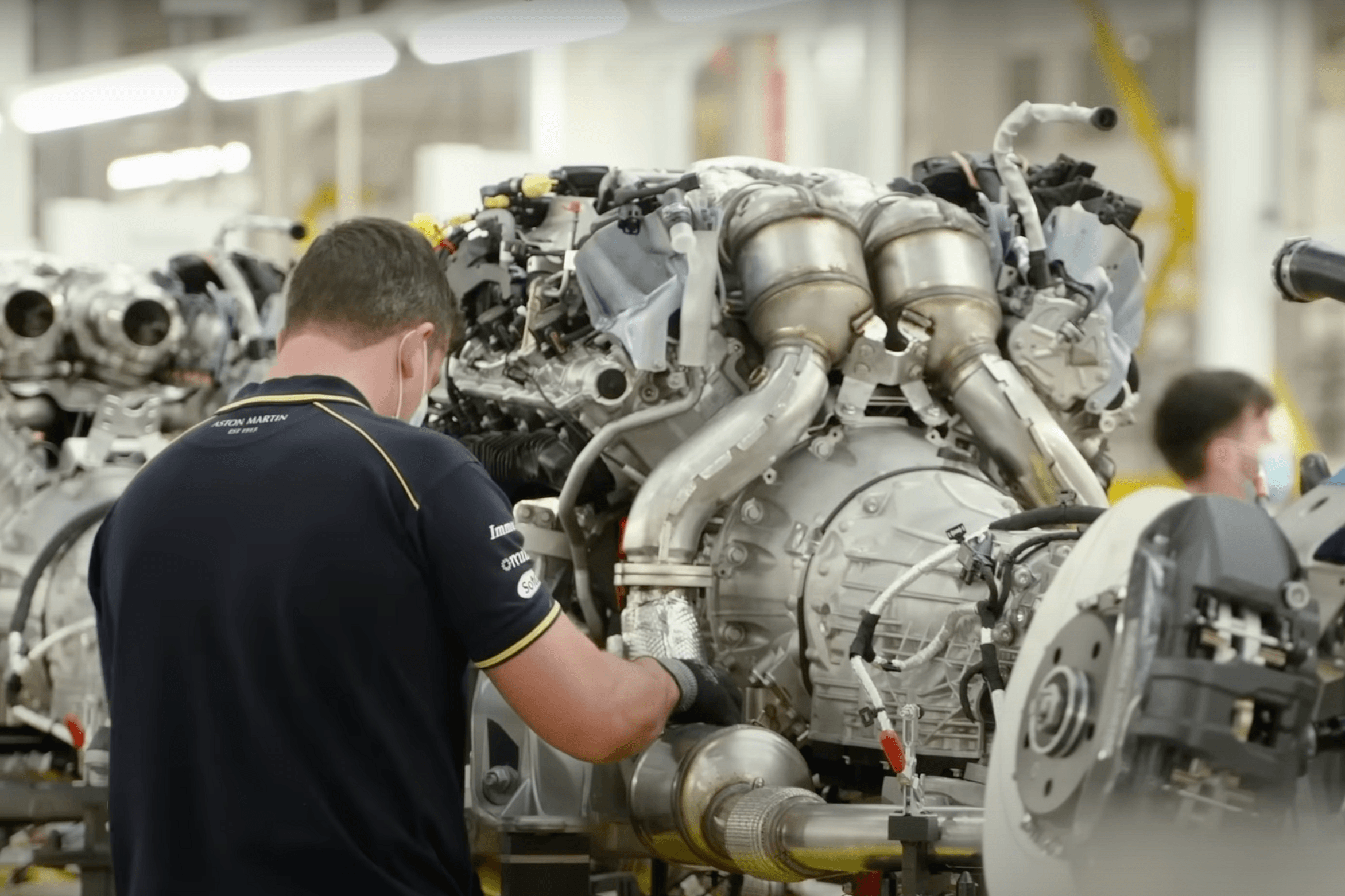 Aston Martin's Gaydon Production Plant Uses More Humans Than Robots