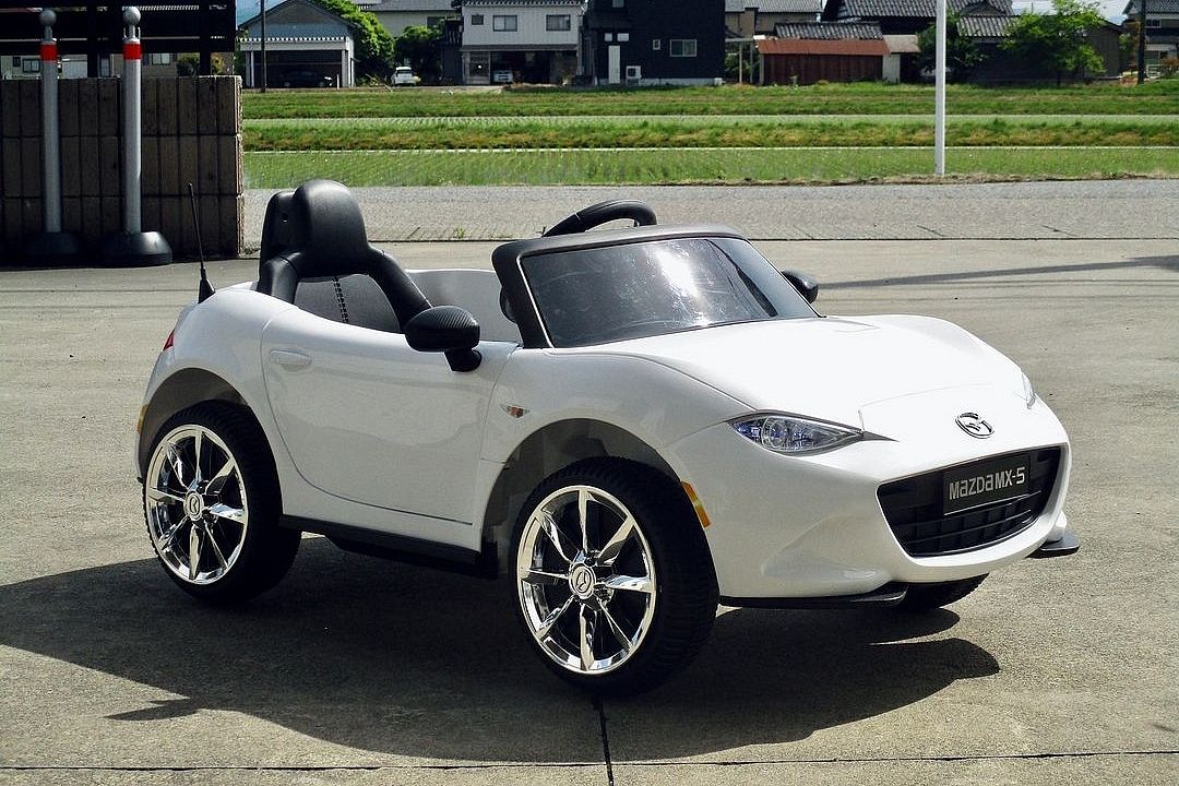 Electric Single-Seater Mazda Miata Is Perfect For Young Gearheads