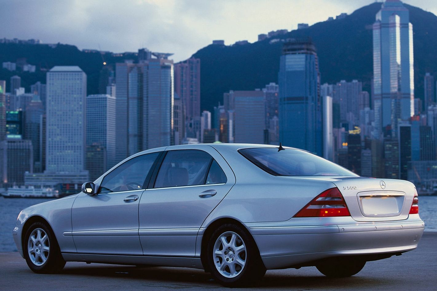 W220 Mercedes-Benz: The Story Behind The Worst S-Class Generation
