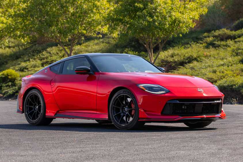 10 Automatic Sports Cars That Won’t Make You Miss A Stick Shift