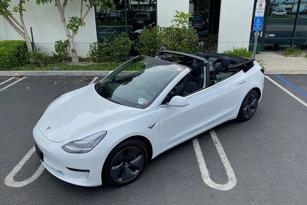 Model 3 convertible store