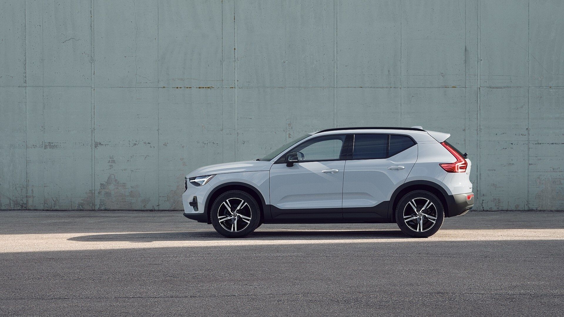 Best SUVs for Snow | 2026 Ratings | CarBuzz