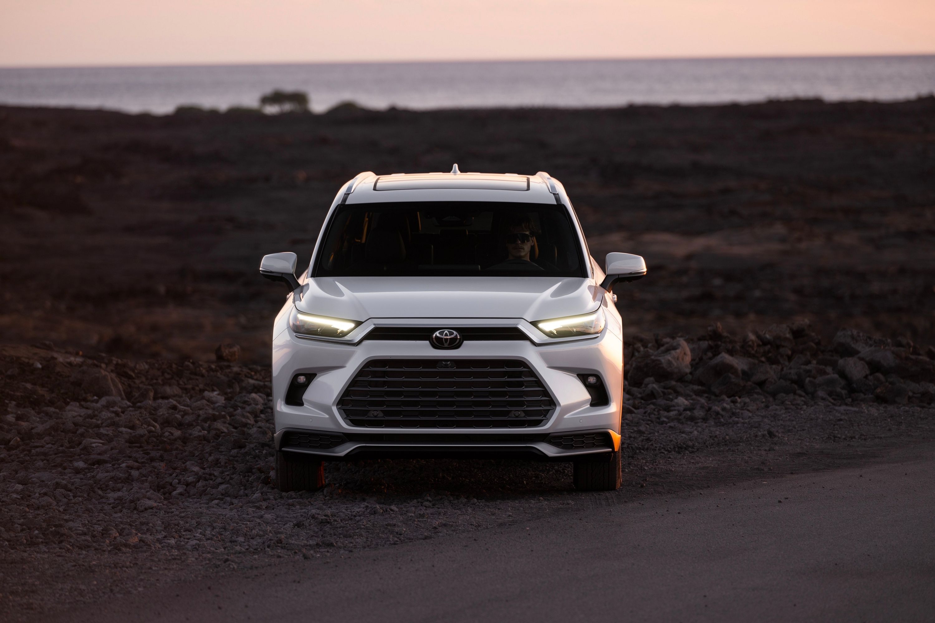 2024 Toyota Grand Highlander Images: Interior and Exterior Gallery