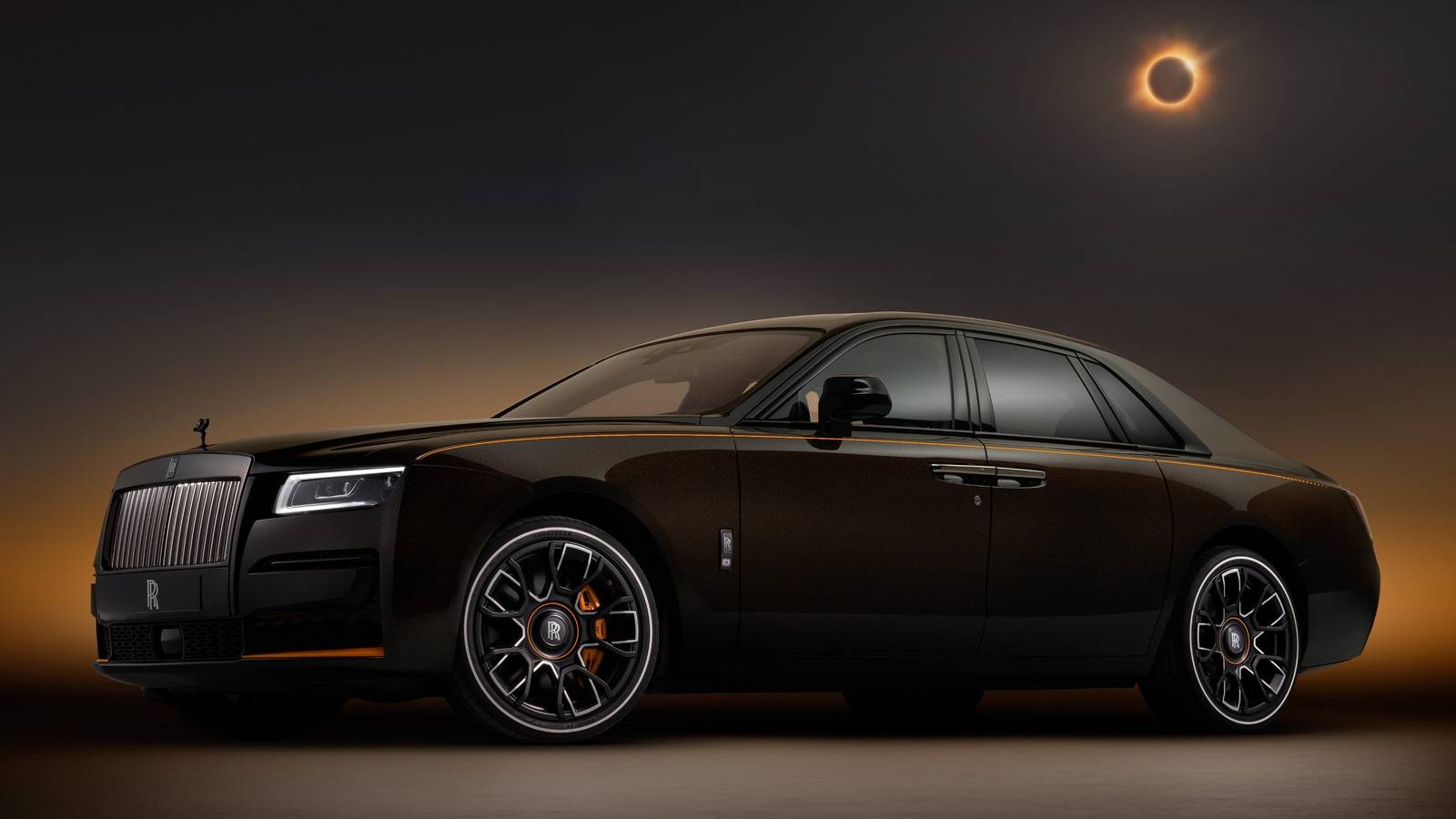 New Rolls-Royce Black Badge Ghost Ekleipsis Captures The Beauty Of A ...