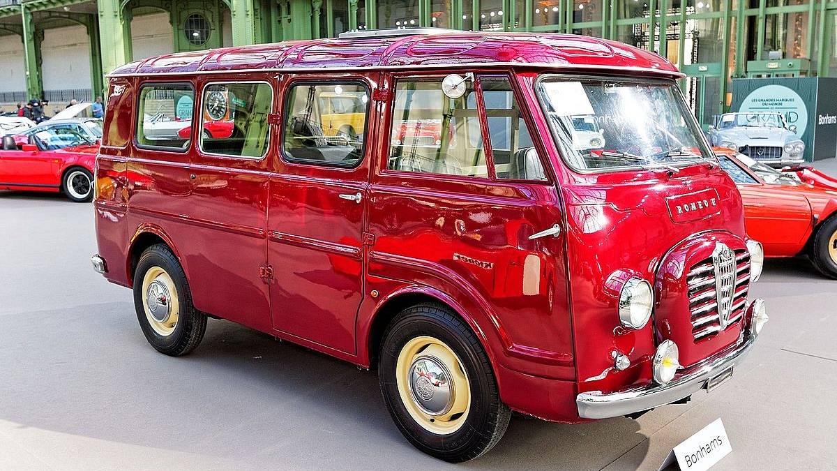 Alfa Romeo May Be Working On A Luxurious Minivan