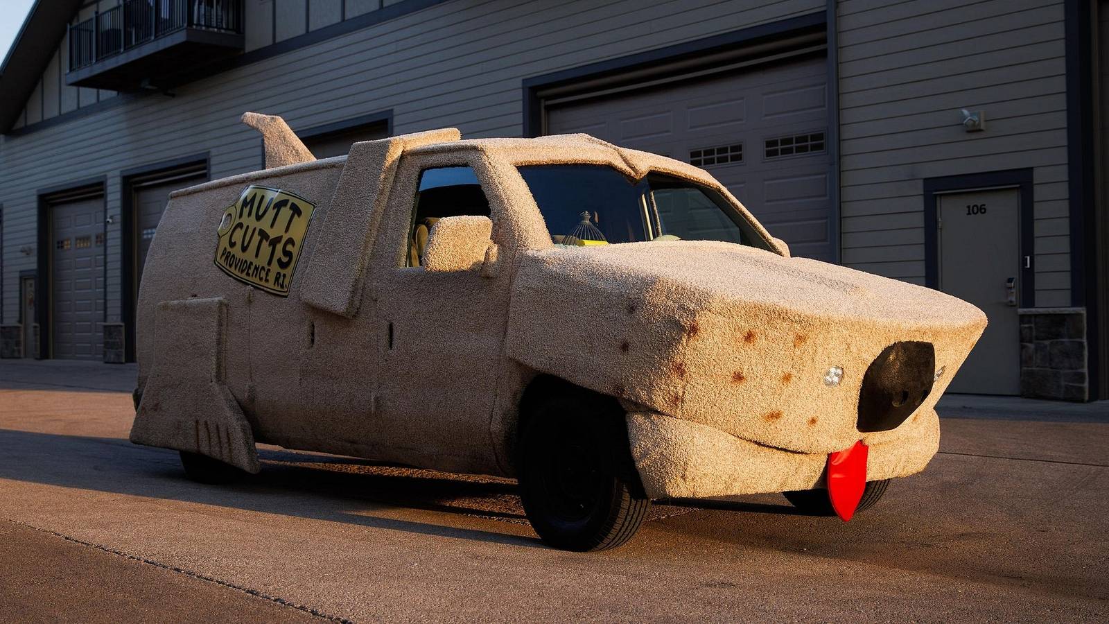 1993 Ford E-150 Dumb And Dumber "Mutt Cutts" Van Built To Deliver Laughter
