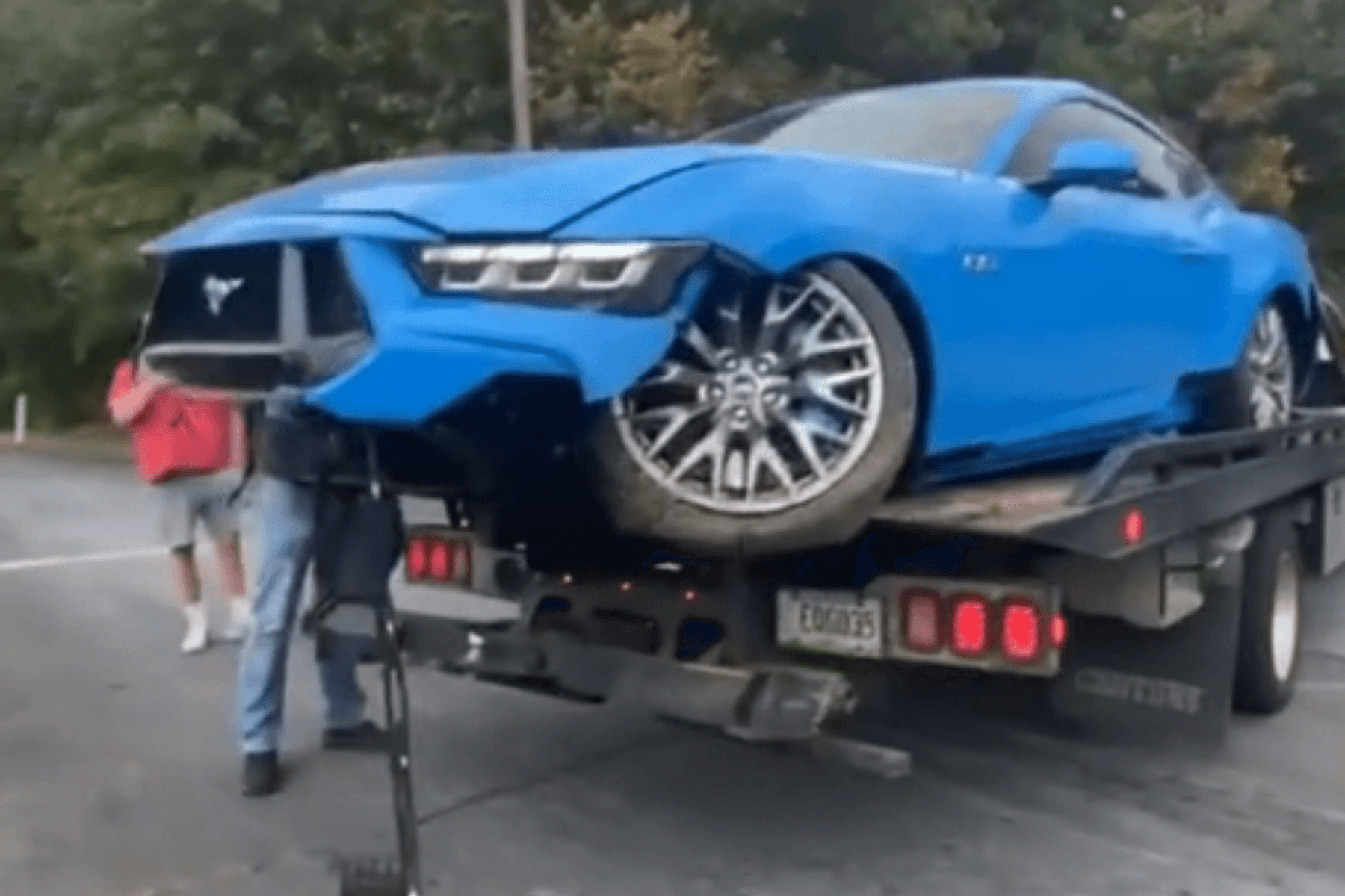 Ford Mustang S650 GT Meets Its End While Racing Cadillac CTS-V