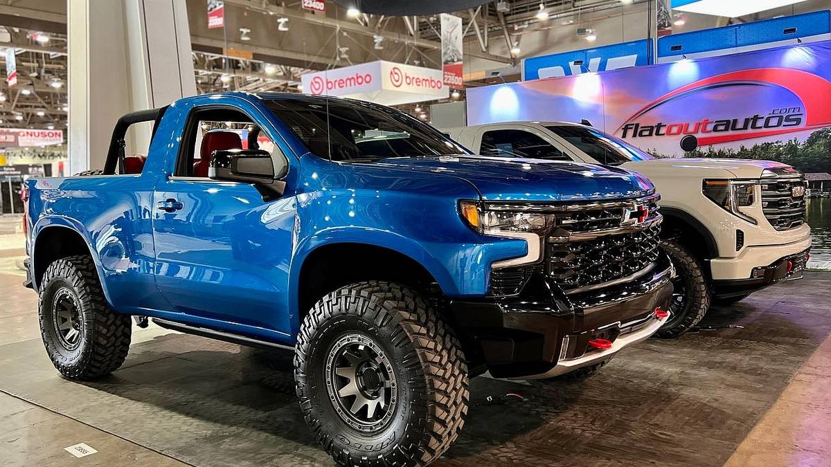 2024 Chevy K5 Blazer And GMC Jimmy SEMA Builds Look Like Genuine GM