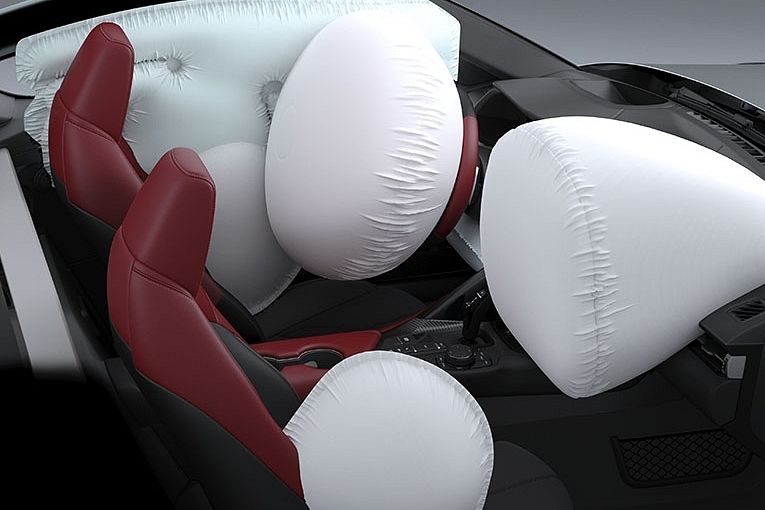 Feds Warn Motorists Against Bedazzled Steering Wheels