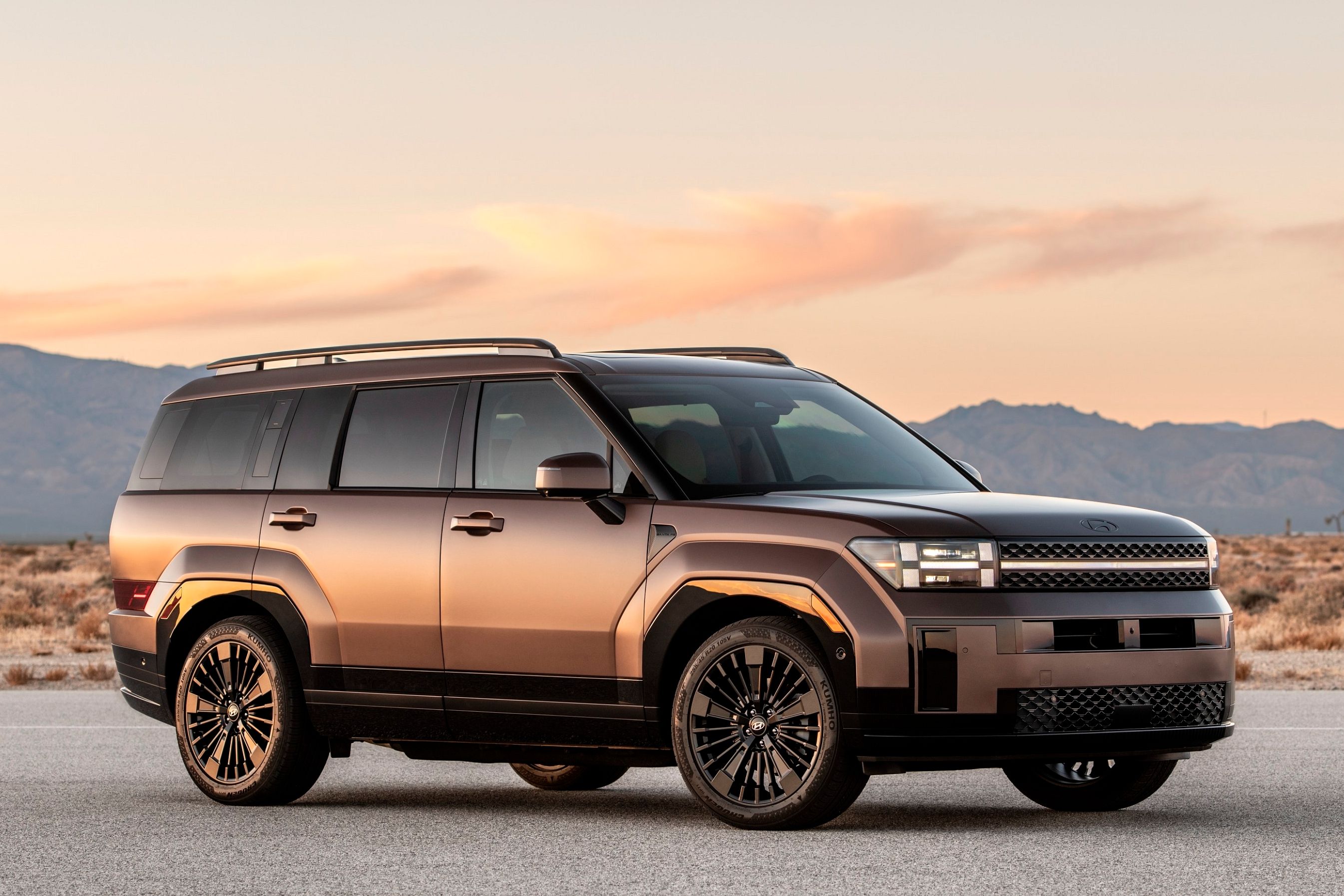 2024 Hyundai Santa Fe Arrives In America With Boxy Good Looks And ...