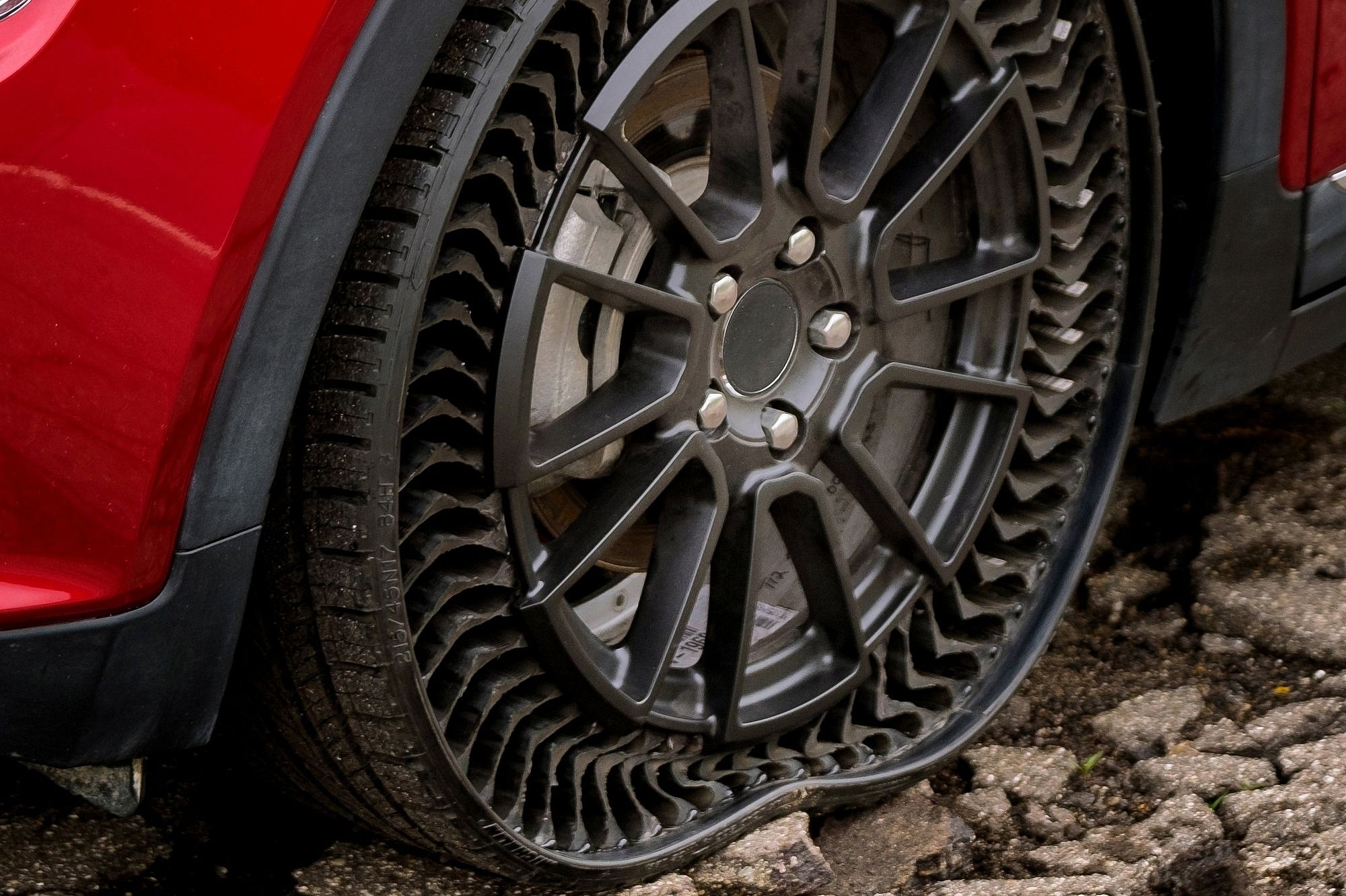 How Airless Tires Are Reinventing The Wheel