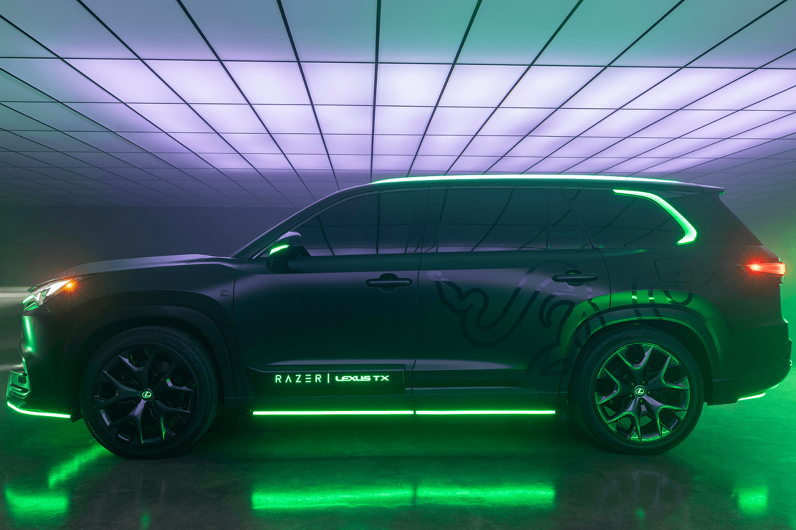 Lexus TX Transforms Into Gaming Station On Wheels