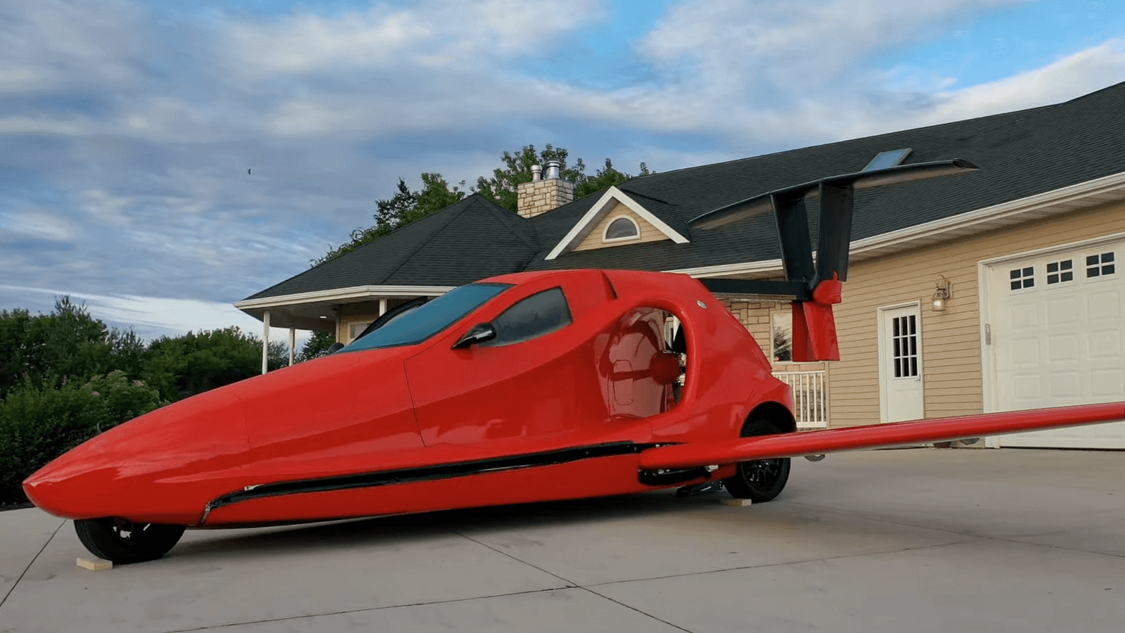 200 MPH Flying Car With 450-Mile Range Edges Closer To Reality
