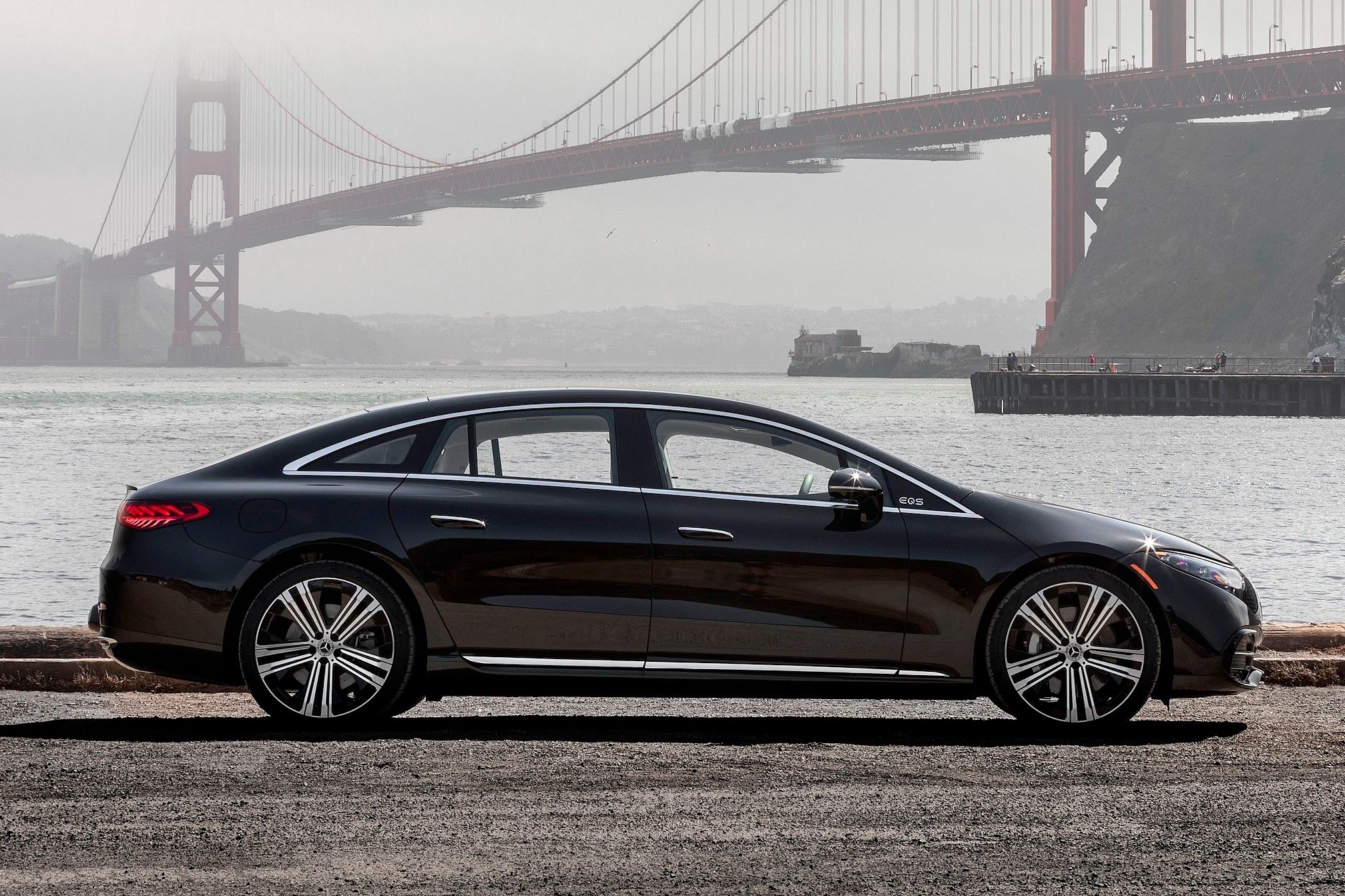 LG Electronics Creates Transparent Car Antenna