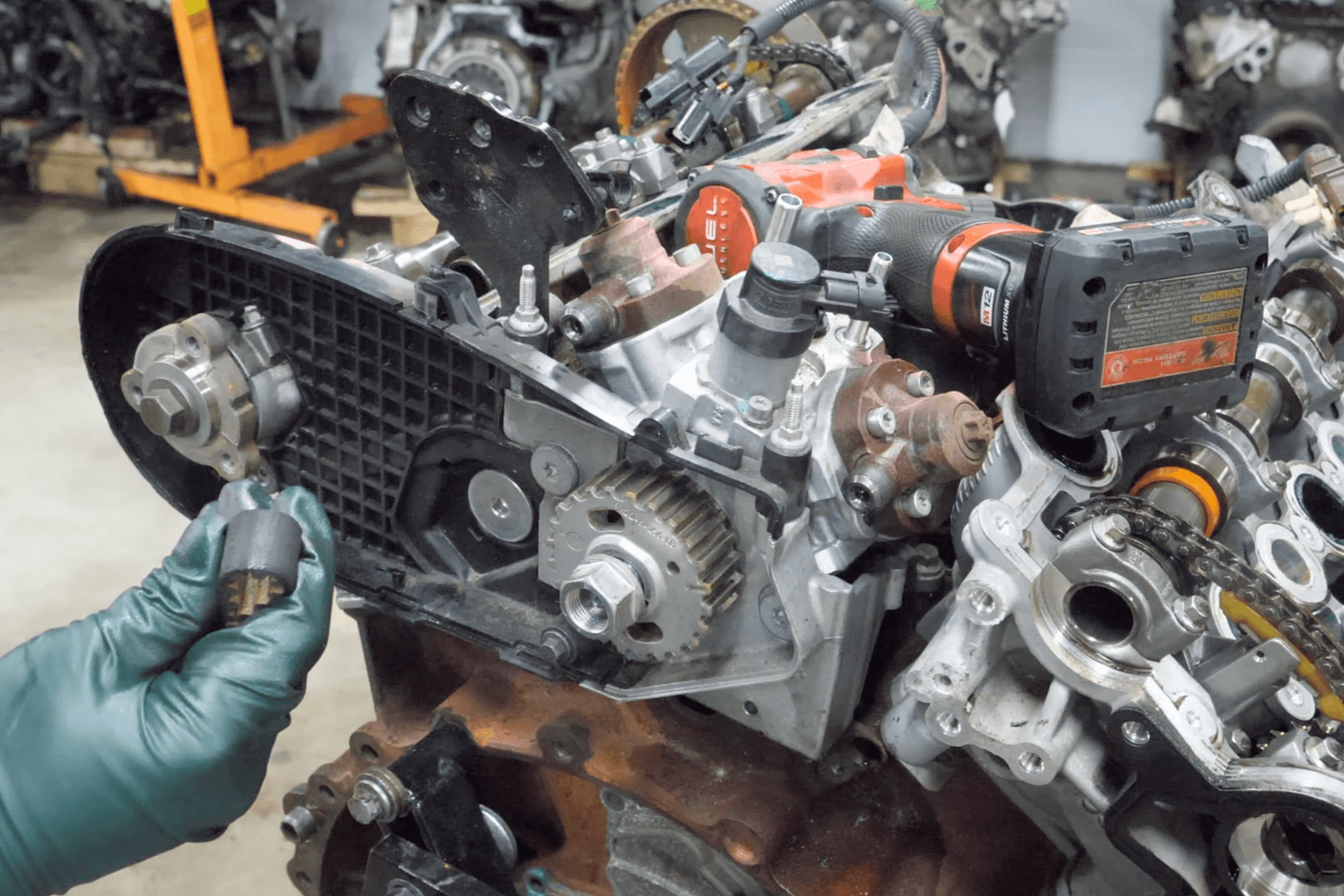 WATCH: Range Rover V6 Teardown Shows How One Faulty Injector Can Kill ...