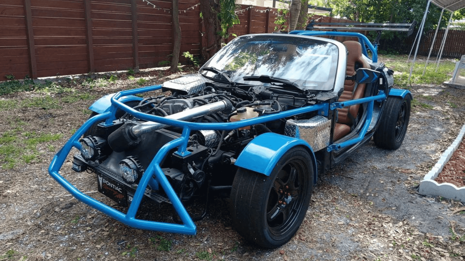 Pontiac Solstice Exo Car Is A Gnarly $5,500 Track Day Death Trap