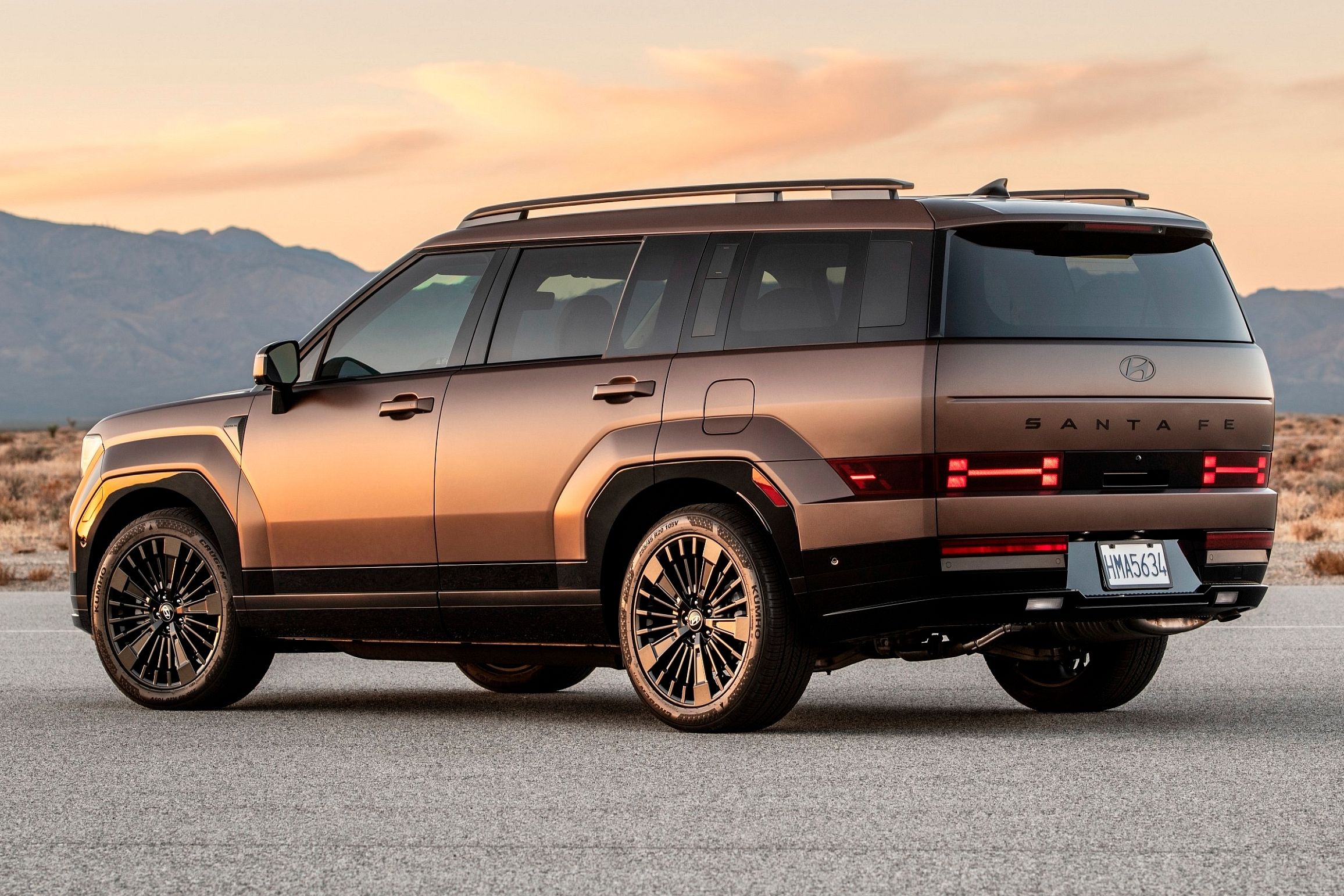 Hyundai Reveals Santa Fe NHL Edition Limited To 500 Units