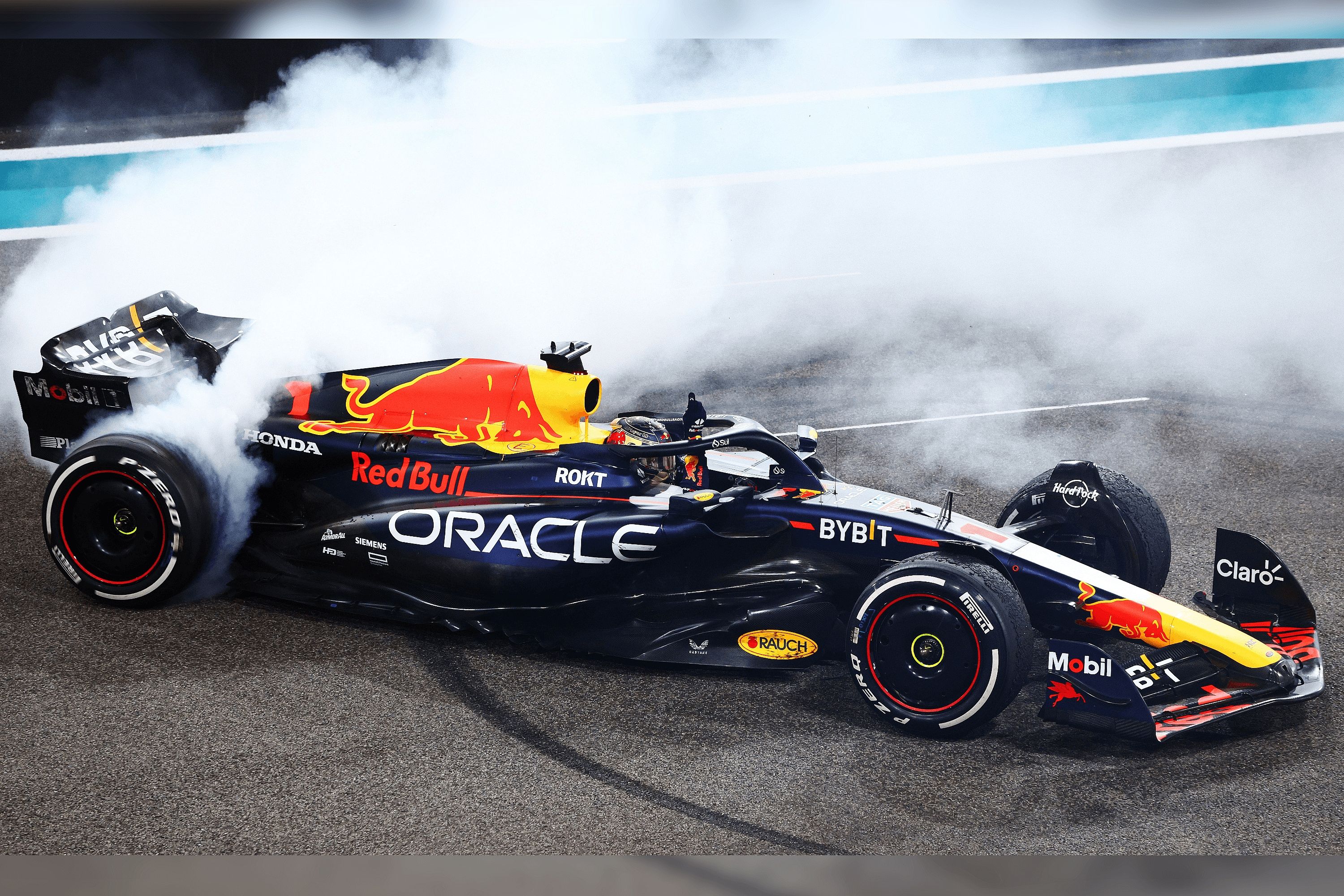 Red Bull RB17 Hypercar Drops Twin-Turbo V8 Engine For 15,000-RPM V10 ...