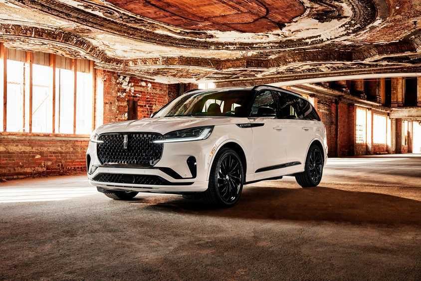 2025 Lincoln Aviator Pricing, Photos & Specs