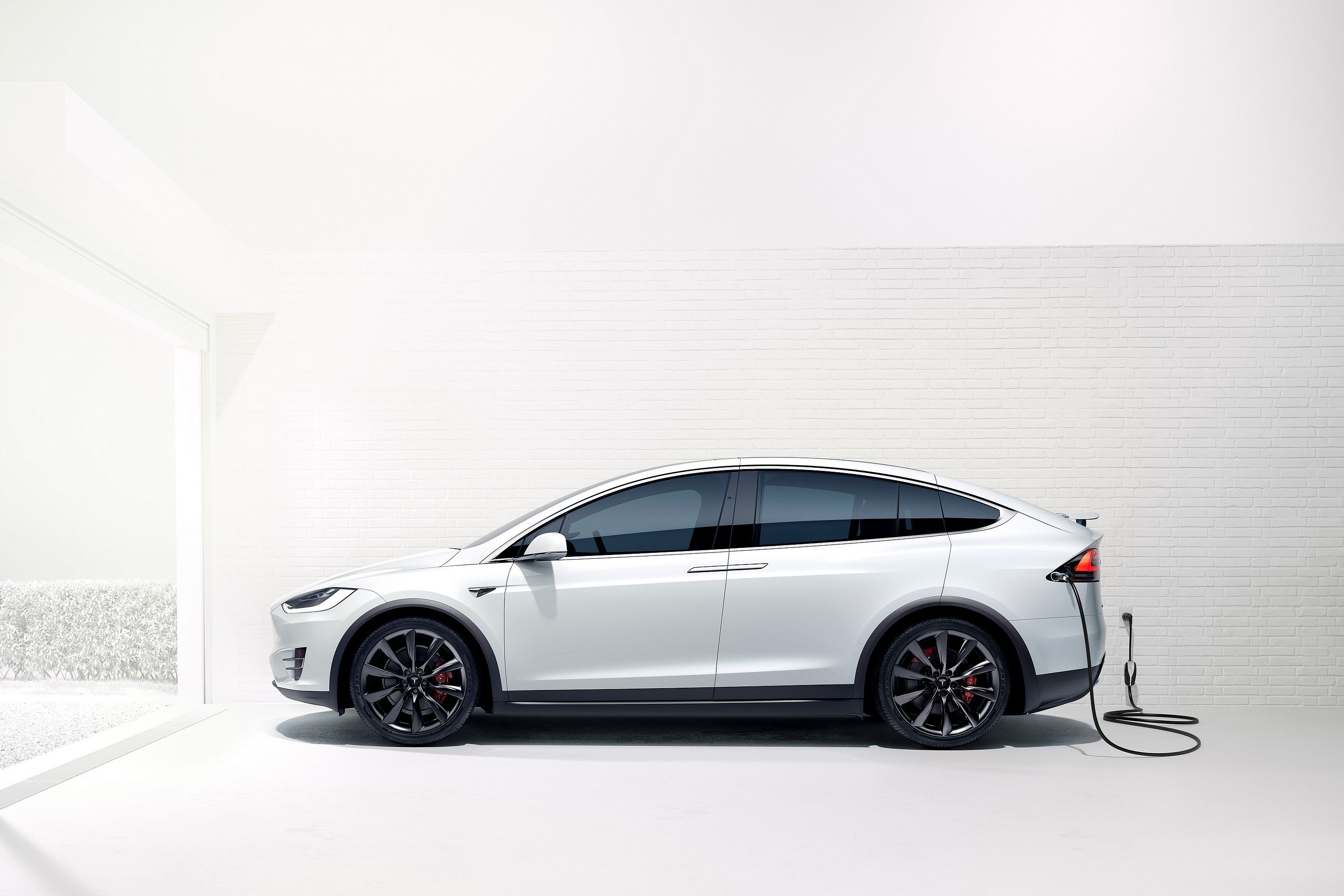 How Long Does It Take To Charge A Tesla: The Reality Of Electric Refueling