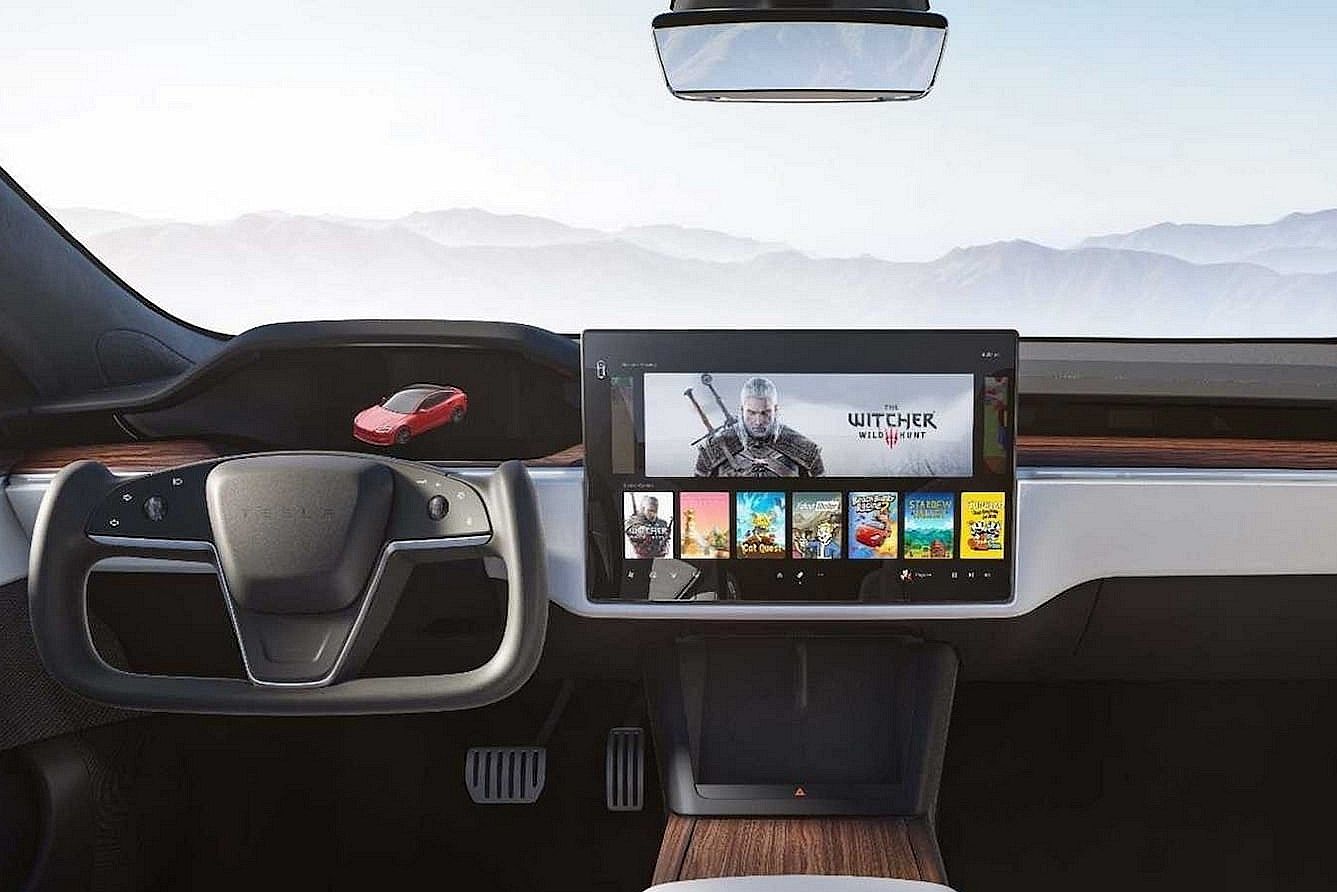 Tesla's New Yoke Promises Superior Quality And Improved Ergonomics