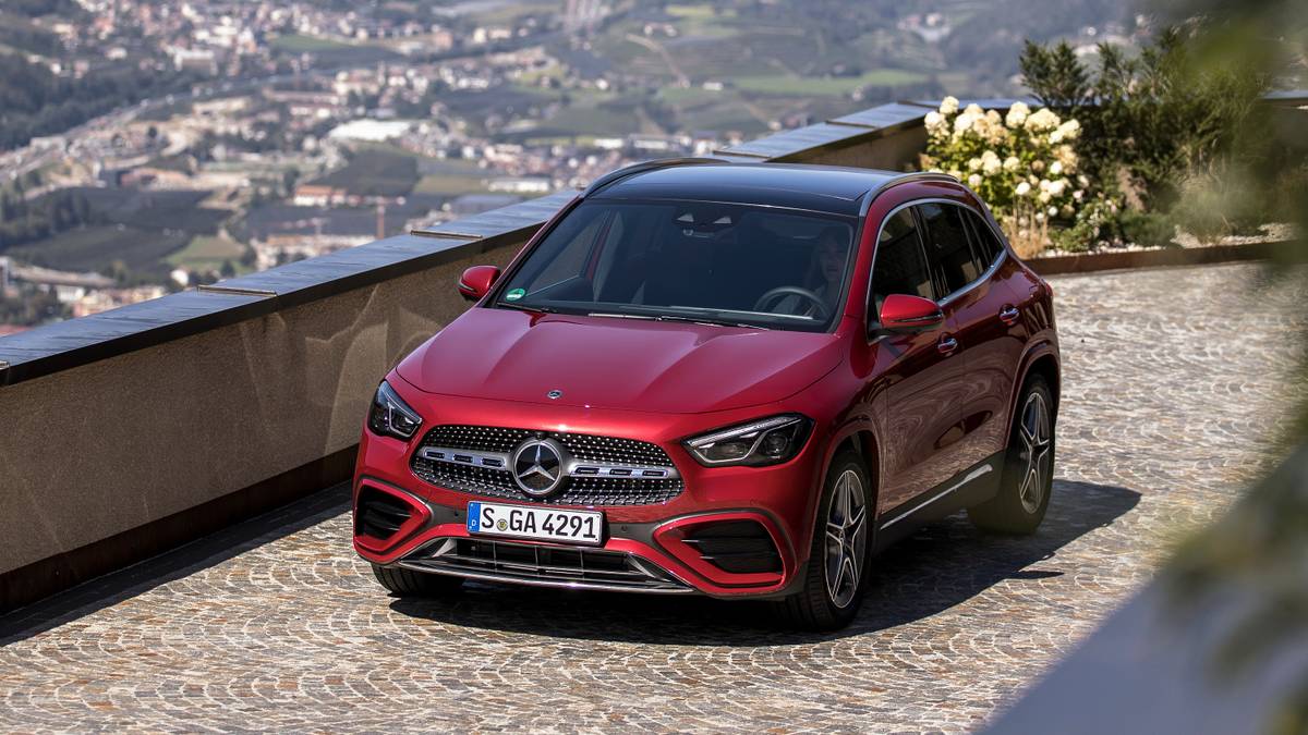 2025 Mercedes-Benz GLA-Class SUV Price Trends