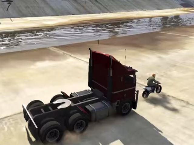 GTA 5 Gamers Reenact Terminator 2 Chase Scene