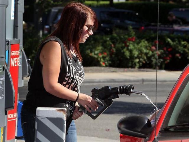 12 Gas Station Fails That'll Make You Fear For The Human Race