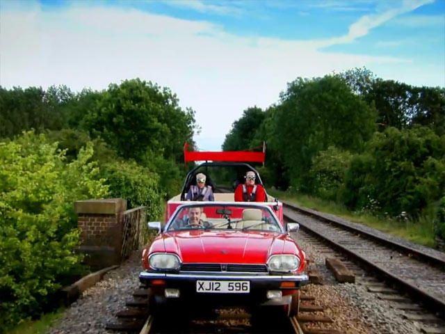 Video: The Top Gear Car-Train Challenge