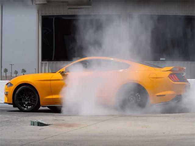 You Can Do The Perfect Burnout With Every 2018 Ford Mustang