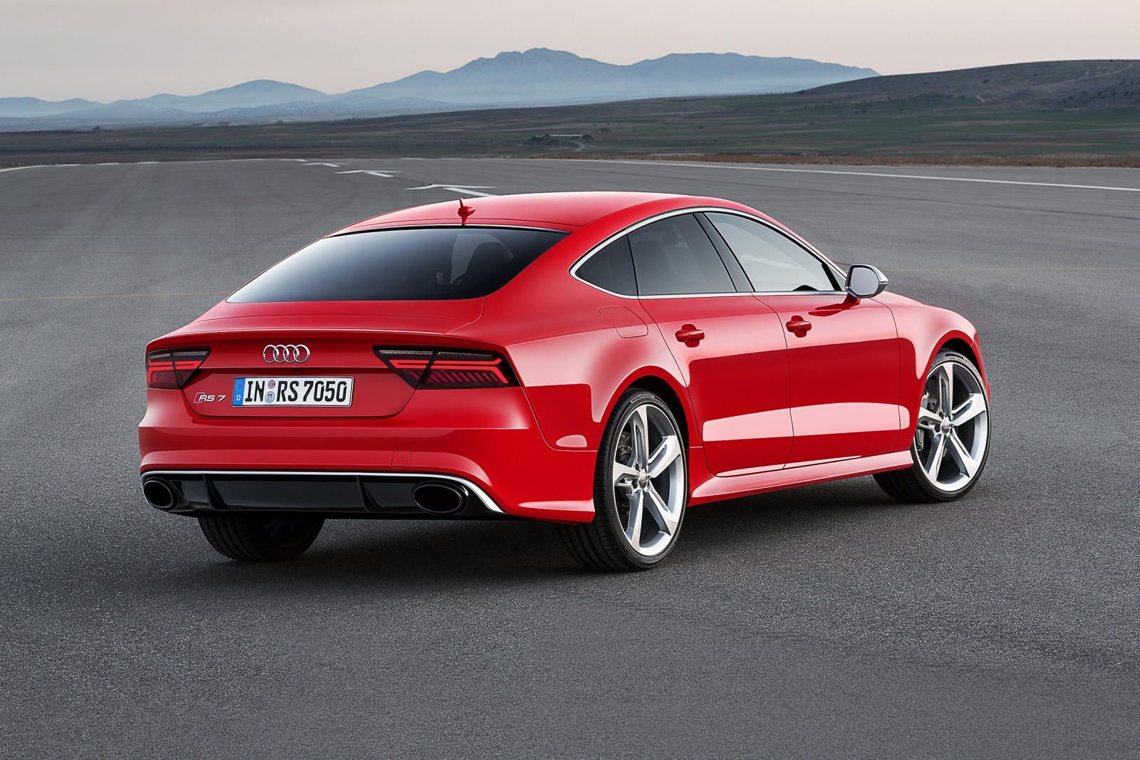 2016 Audi RS7 Pricing, Photos & Specs