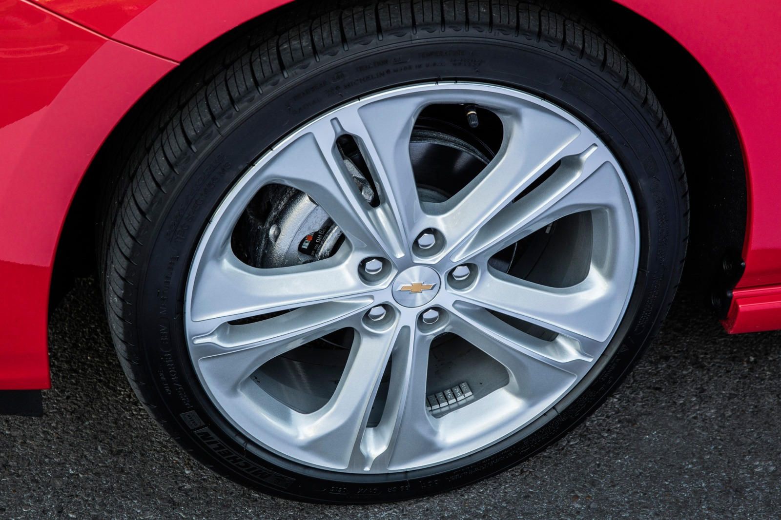2018 Chevrolet Cruze Sedan Exterior Photos