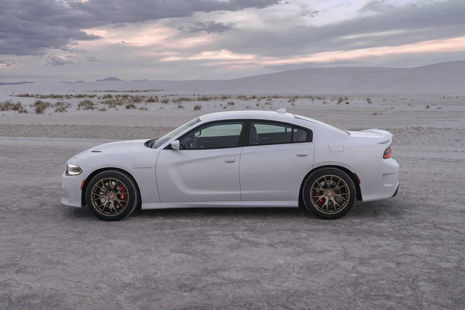 2016 Dodge Charger SRT Hellcat Exterior Photos