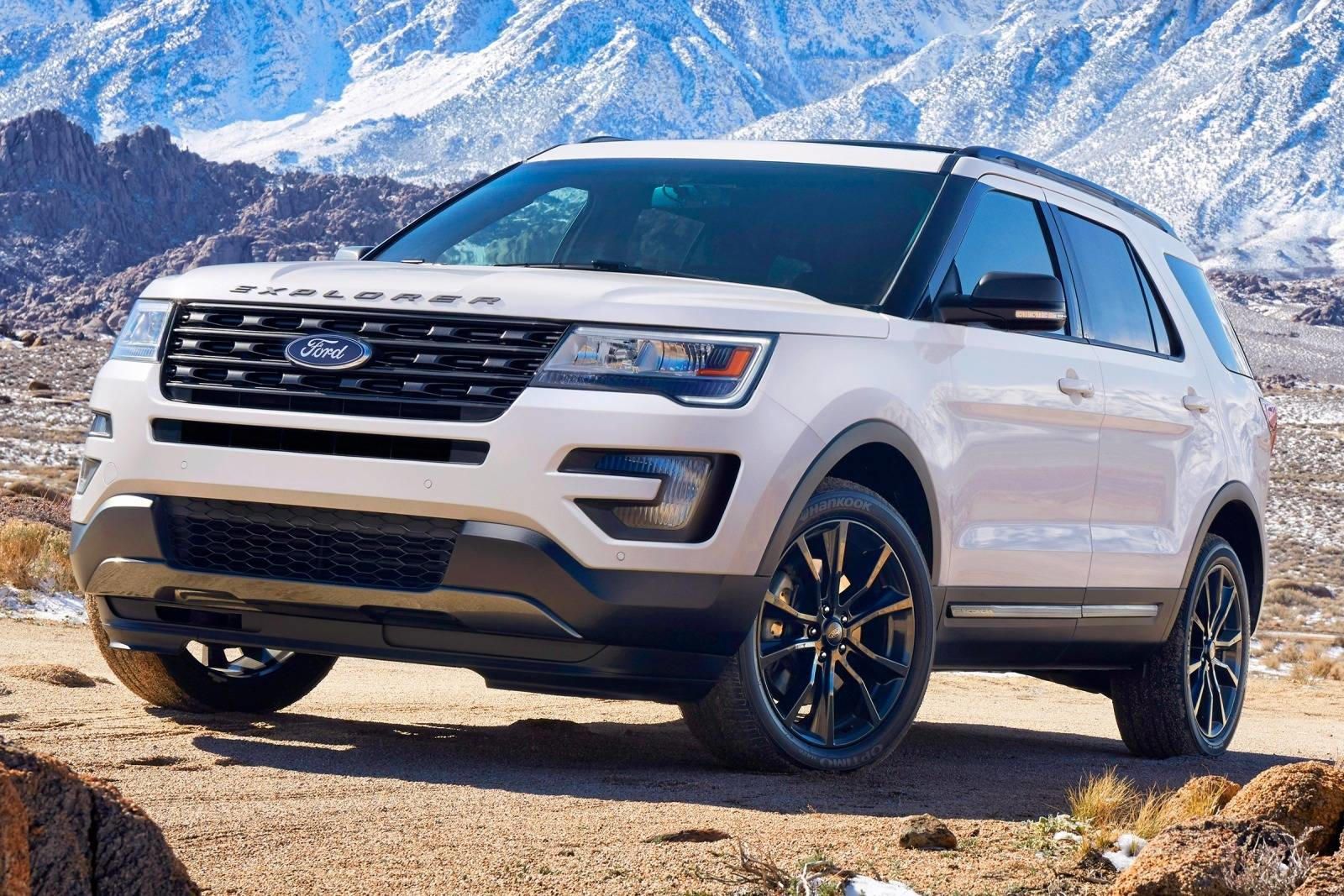 2017 Ford Explorer Pricing, Photos & Specs