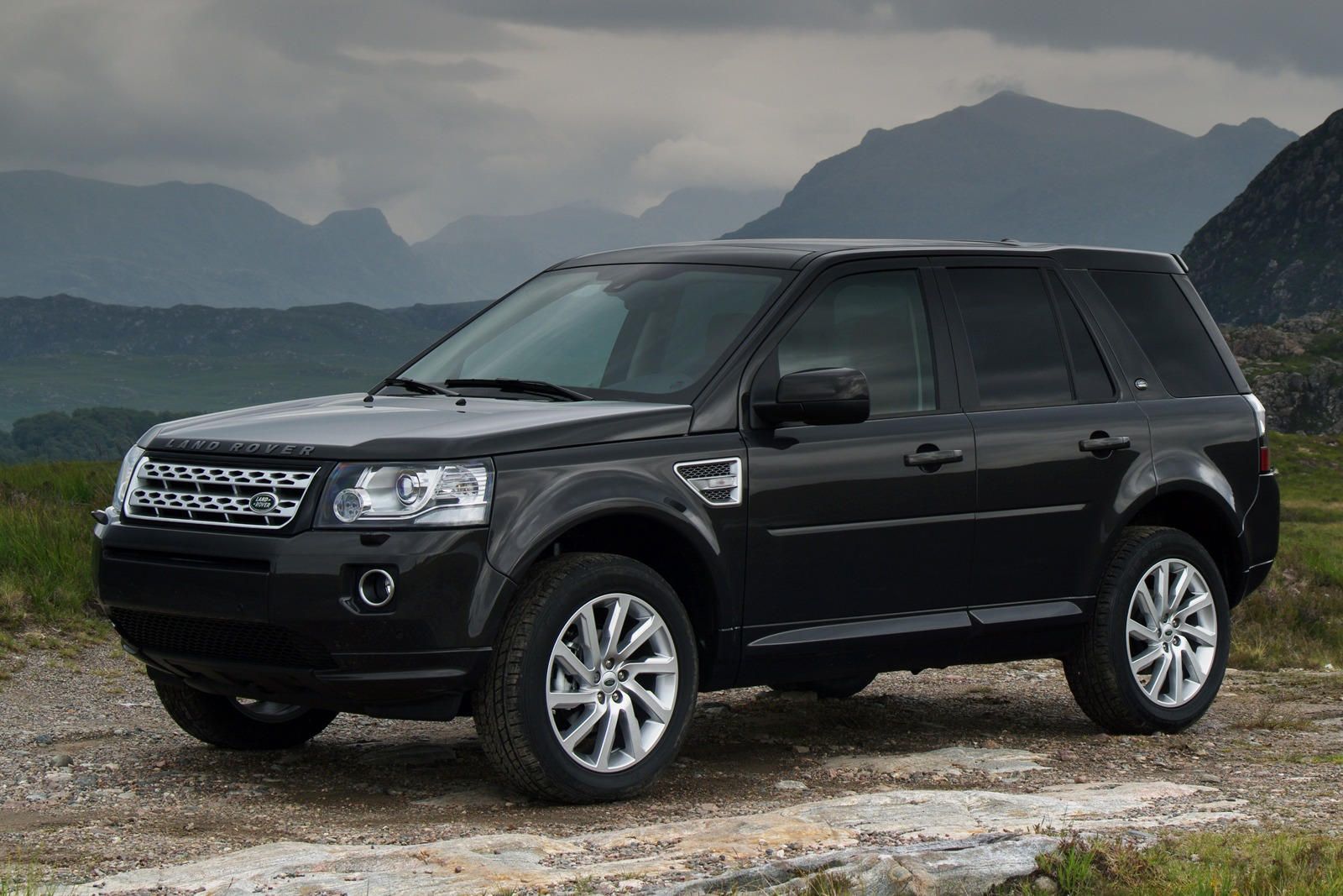 Land Rover LR2: Review, Pricing, Photos, and Specs