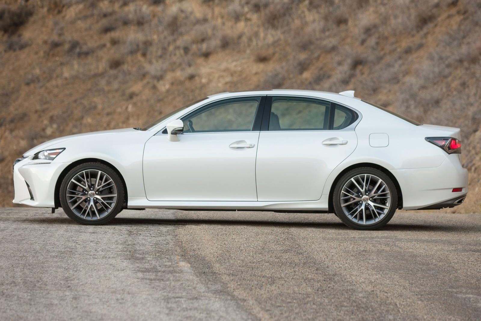Lexus GS Generations: Key Updates Across All Model Years