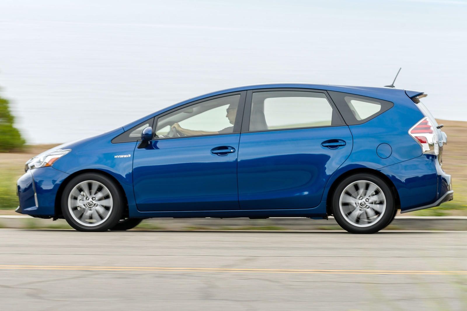 2017 Toyota Prius v Review CarBuzz