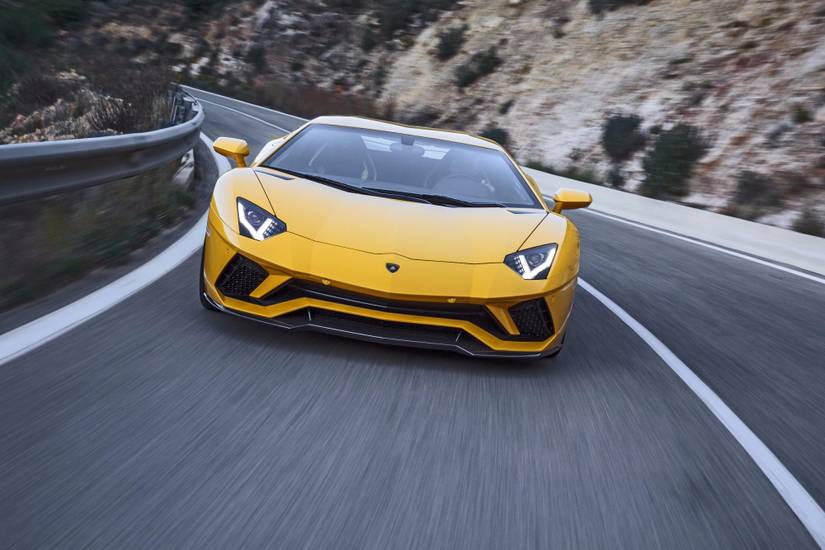 aventador s width