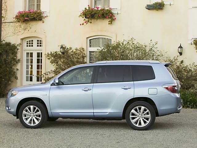 Toyota Highlander - Toyota's Crossover