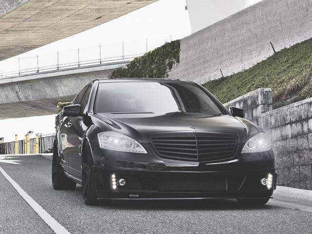 Murdered-Out Brabus Benz S550 Means Business