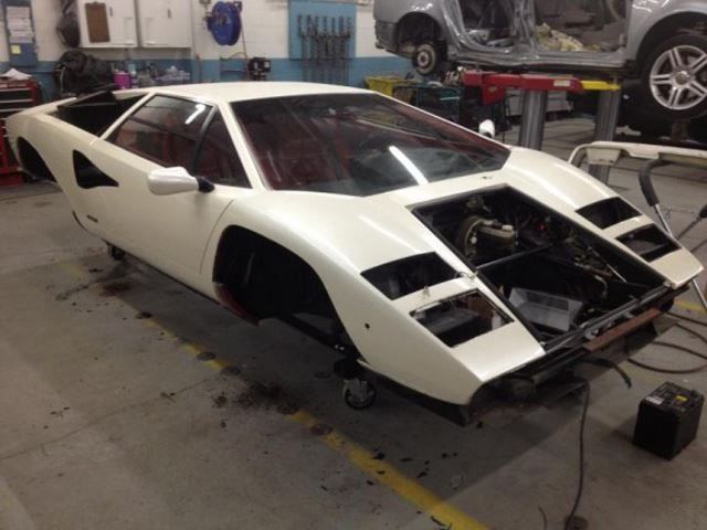 A Lamborghini Countach Restoration Is Absolutely Mesmerizing To See