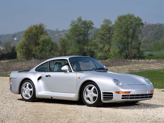 This Porsche 959 Has The Most Iconic Color Combination