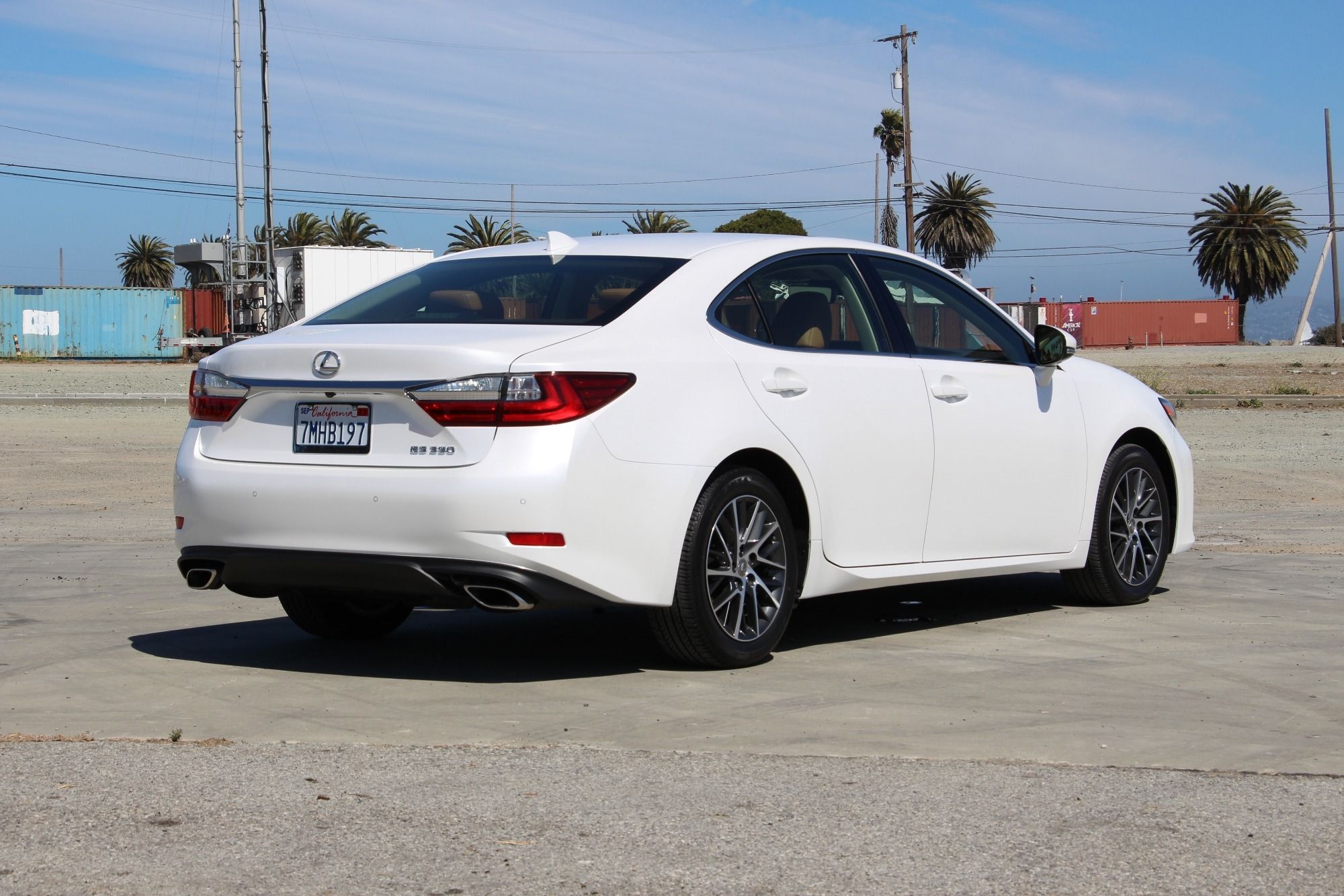 2016 Lexus ES - Review | CarBuzz
