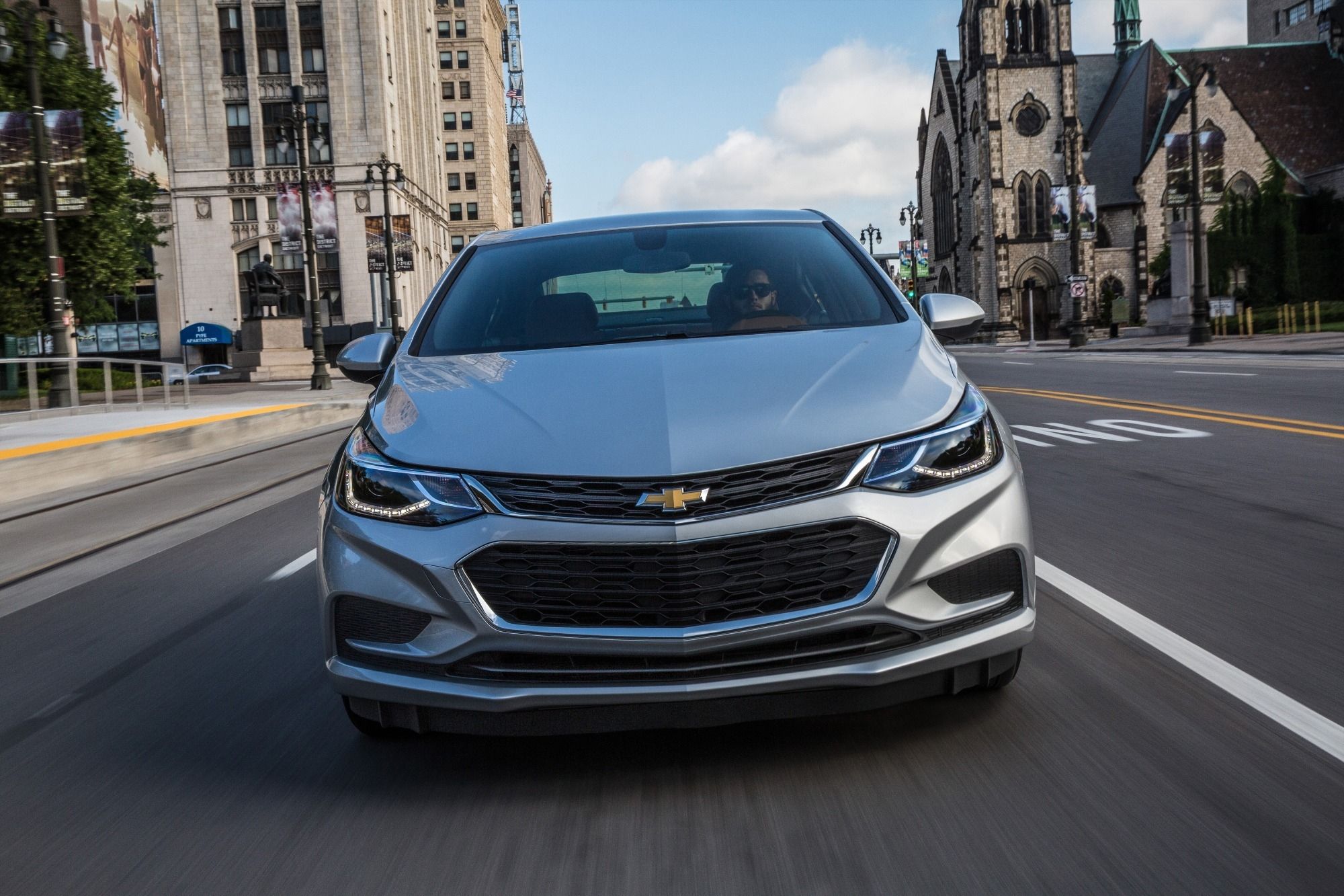 2018 Chevrolet Cruze Sedan Exterior Photos