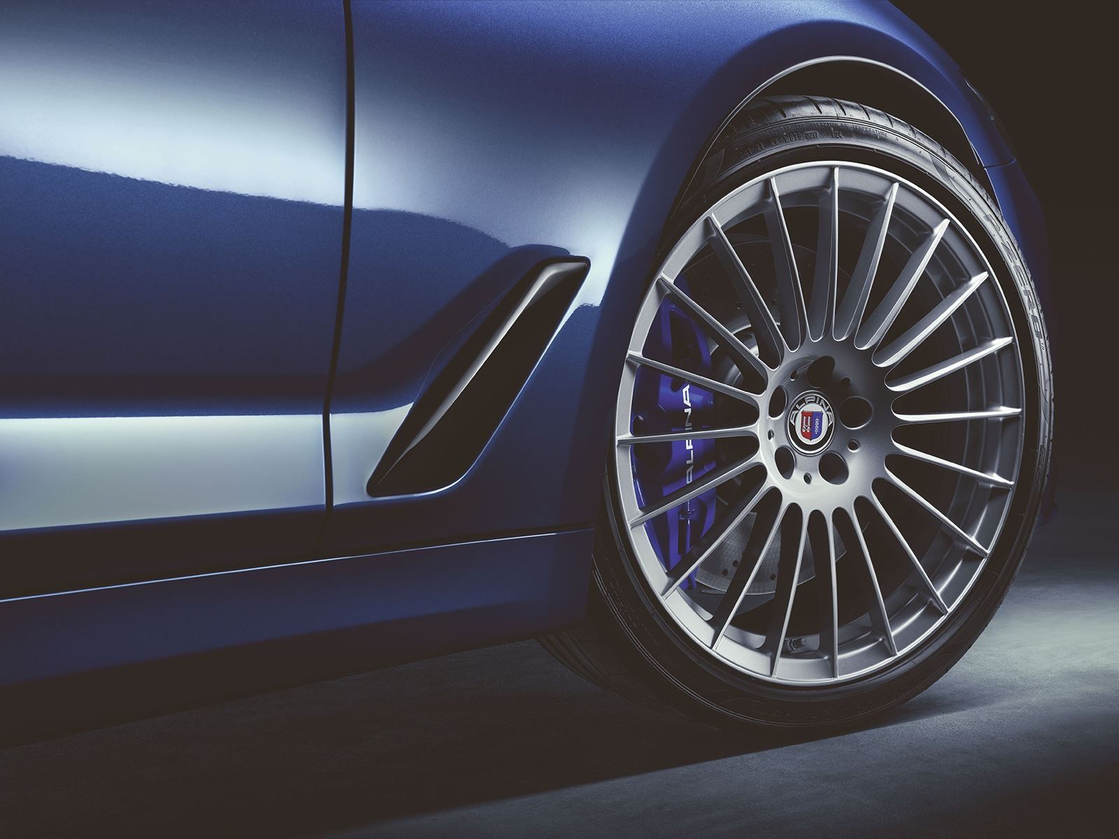 Alpina Reveals World's Fastest Station Wagon With 200 MPH Top Speed