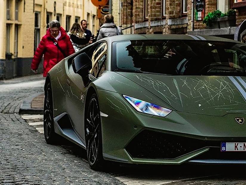 lamborghini vandalized