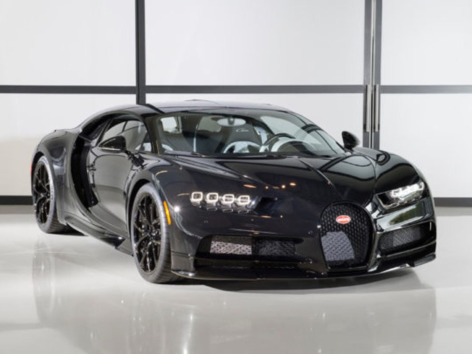 Dealership Sells Bugatti Chiron And Pagani Huayra In Bitcoin